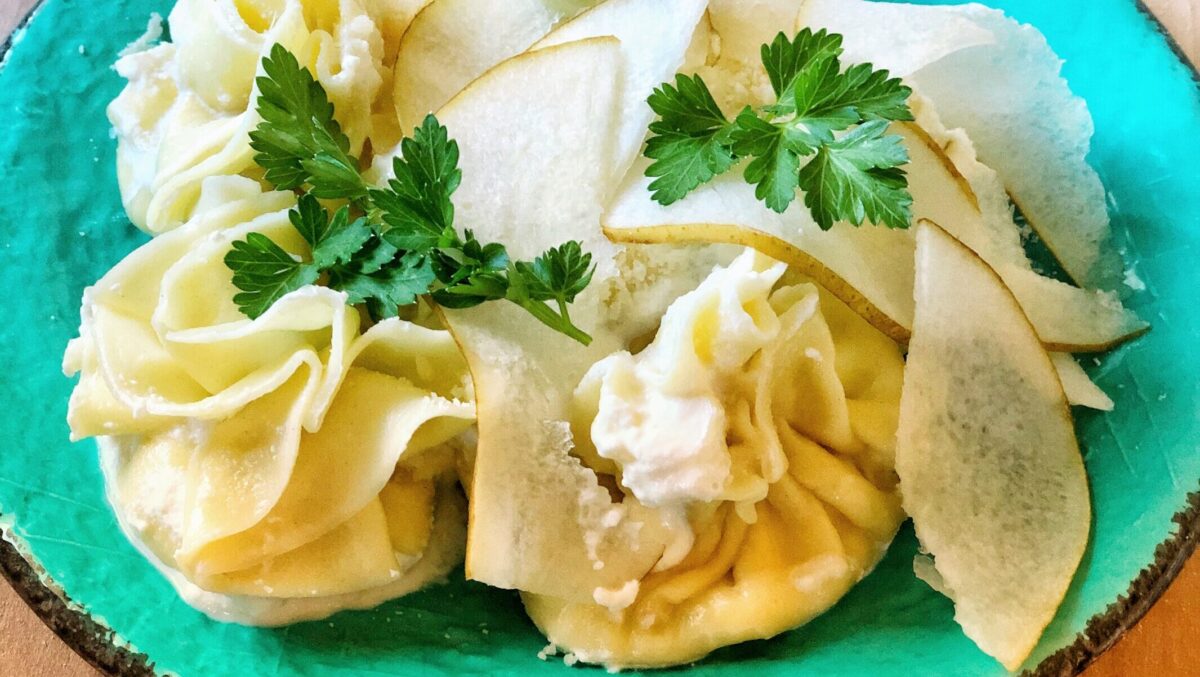 Ricotta and Pear Filled Pasta Sacks - Flavor of Italy (Wendy Holloway)
