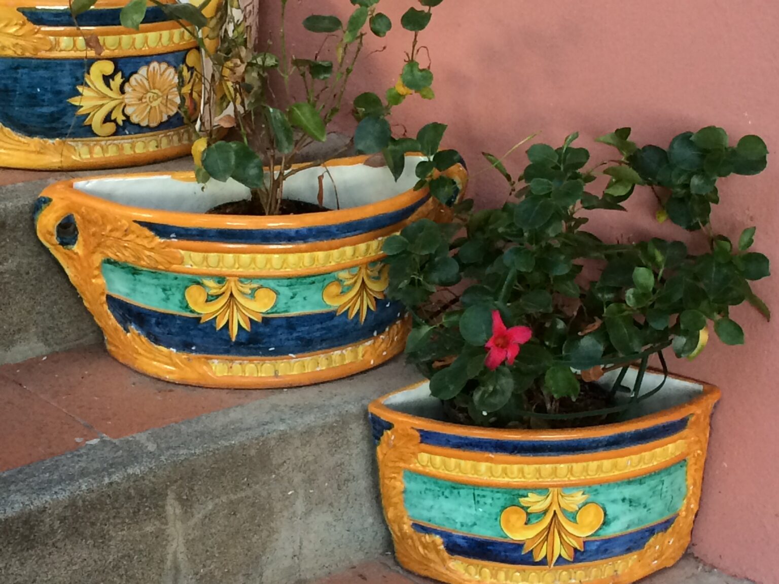The 5 best places in Italy to buy Italian hand-painted ceramics ...
