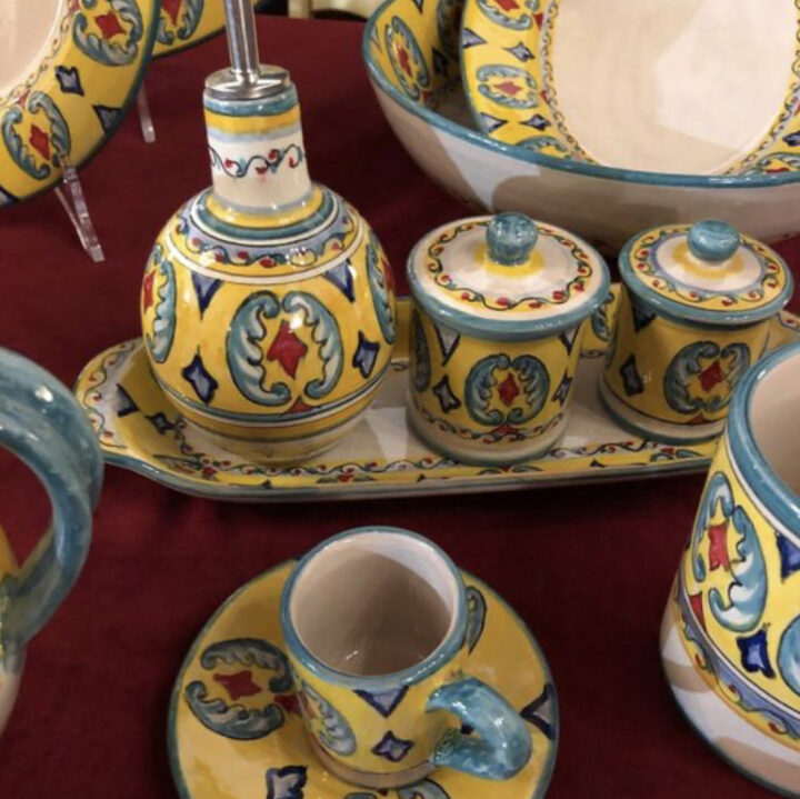 Deruta Hand-painted Pottery and Ceramics - Flavor of Italy (Wendy Holloway)